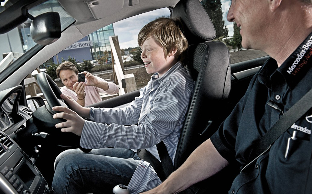 What Age Can You Learn to Drive in the UK? - Picnob